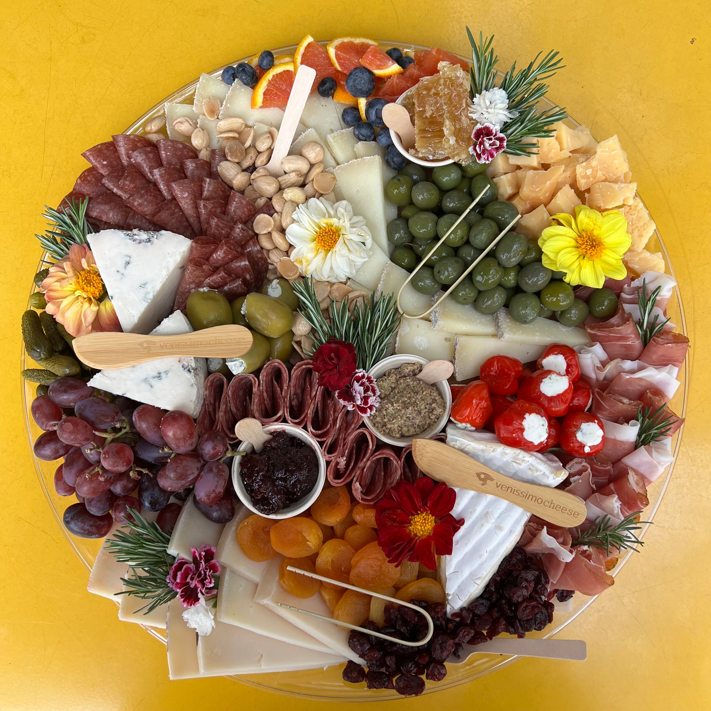 Extra Large Gourmet Cheese Party Tray | Venissimo Cheese
